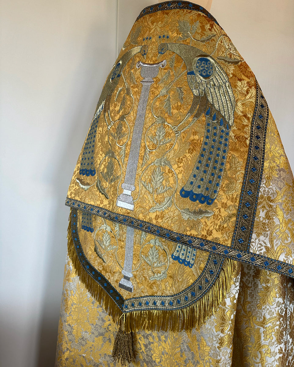 Font of Eternal Life Humeral Veil – Sacra Domus Aurea
