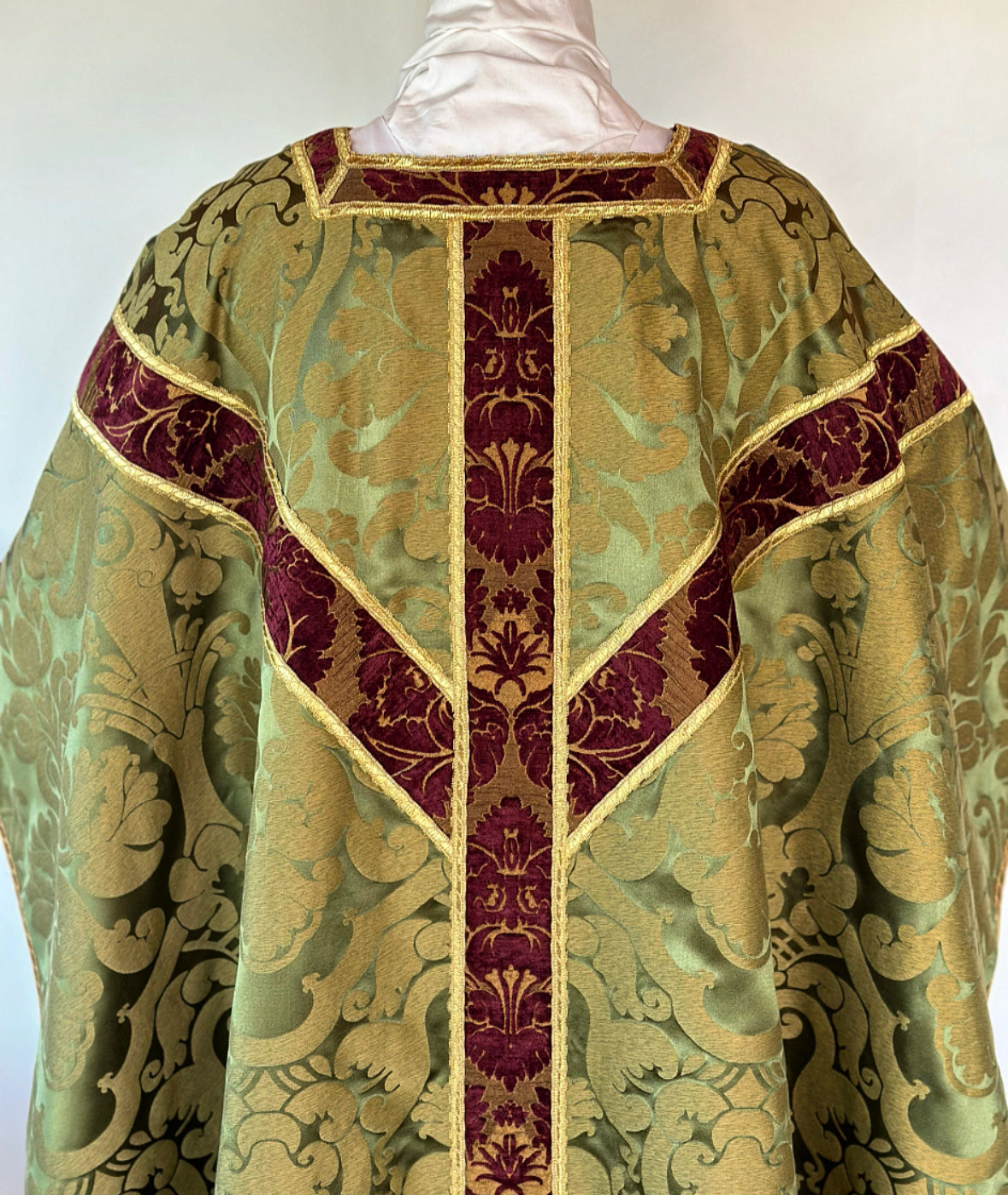 Gothic Set – Sacra Domus Aurea